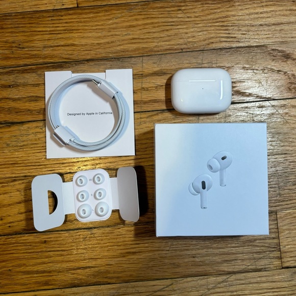 Apple | Headphones | Airpods Pro 2nd Gen Usbc W Box | Poshmark